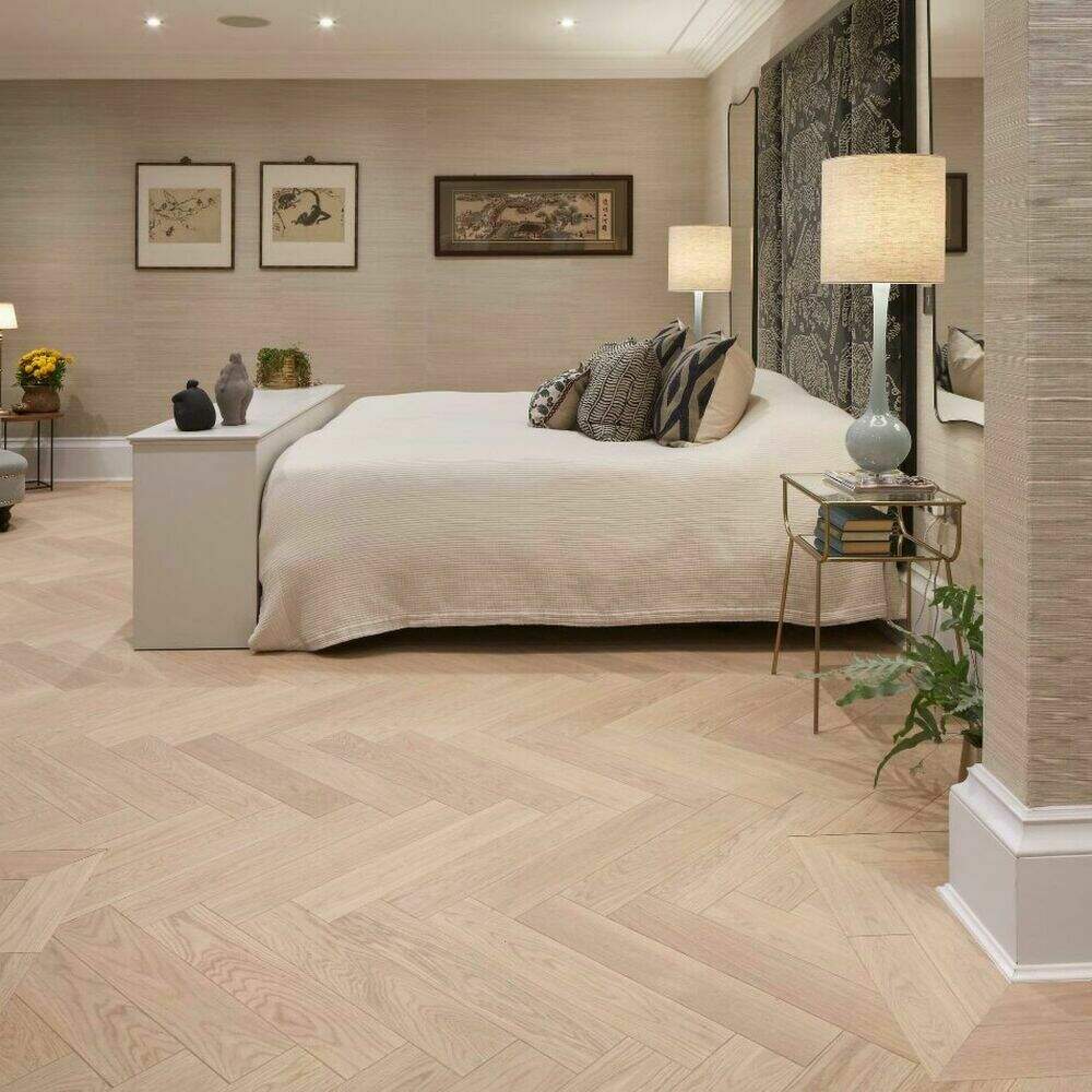 Bâton rompus massif. Parquet en chevrons en chêne massif | BELAT parquet